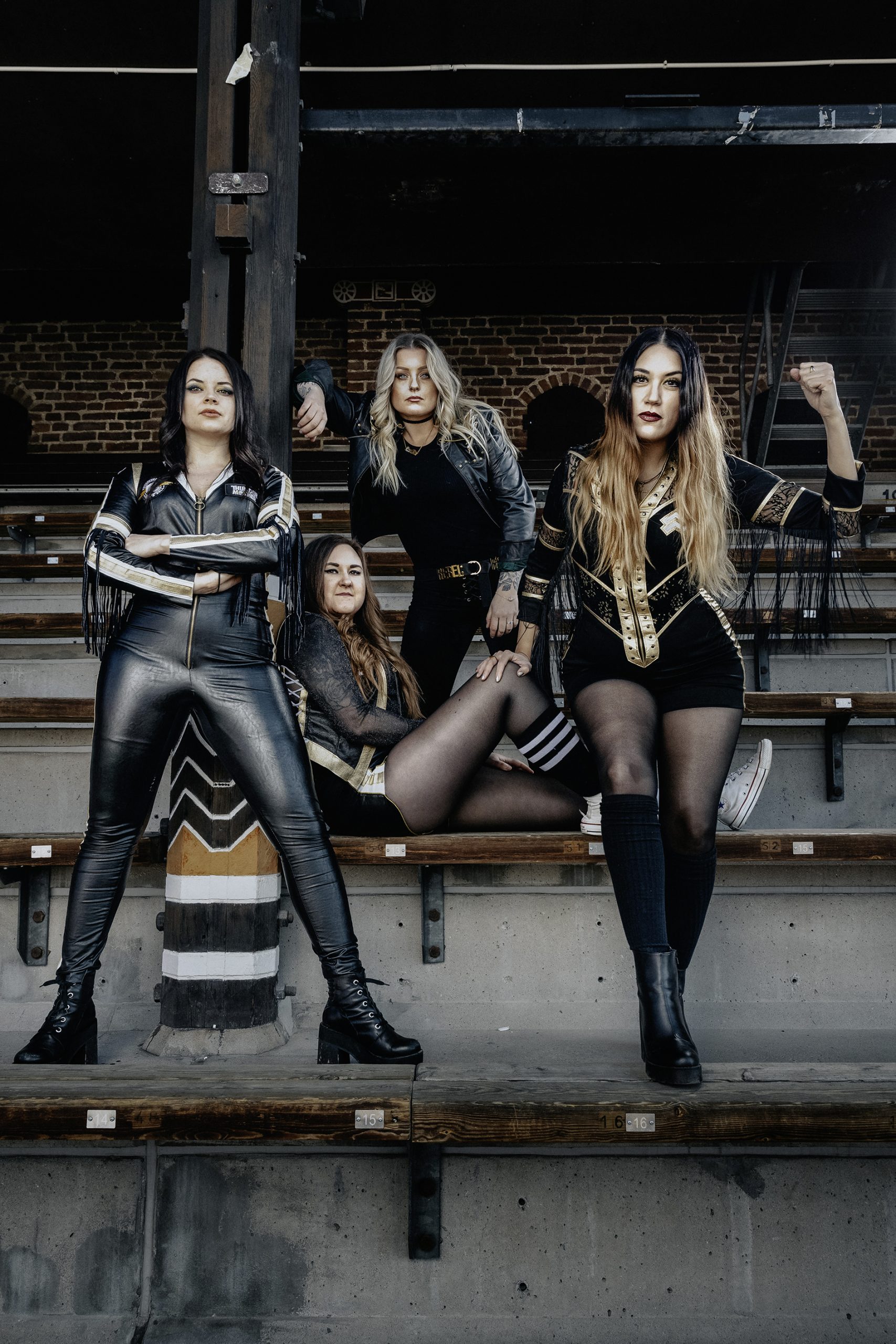 Thundermother – Watch Out – photo 3 vert